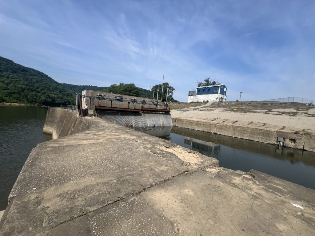 Kentucky River Lock & Dam 12 Submersible Hydropower Project ...